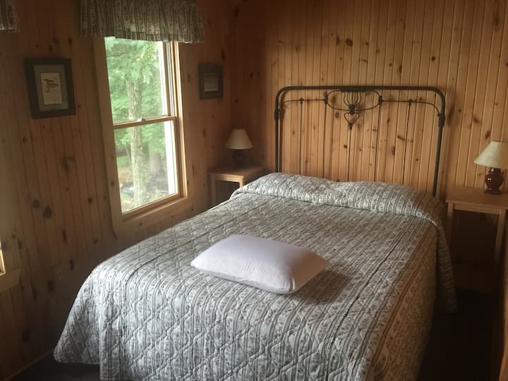 Thousand Islands Waterfront Cottage On Hill Island - Lansdowne