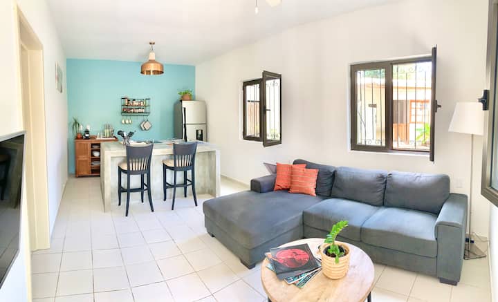Breezy & Central 1 Bedroom Apartment, Gated - Curaçao