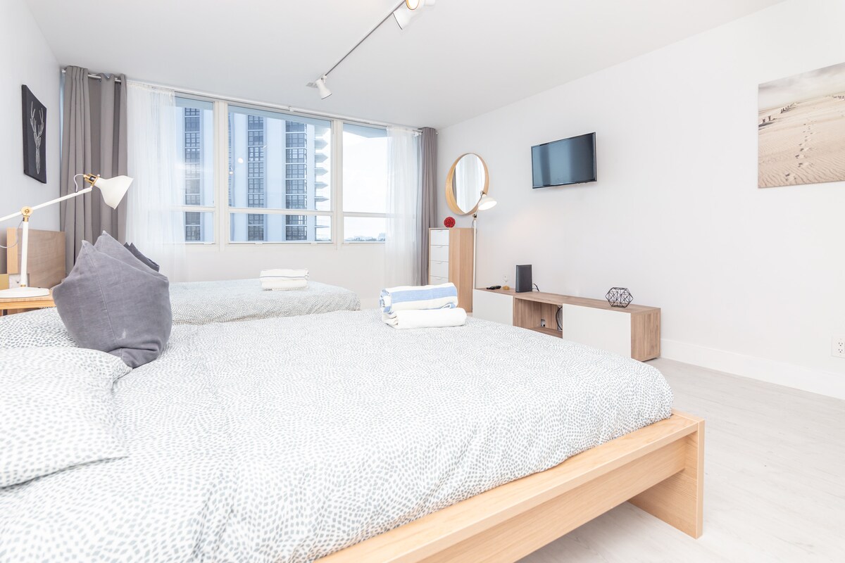 GA 512 - Condominiums for Rent in Miami Beach, Florida, United States ...