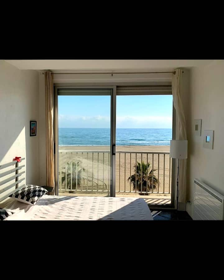 Au Bord De L'eau - ibis Styles Perpignan Canet En Roussillon