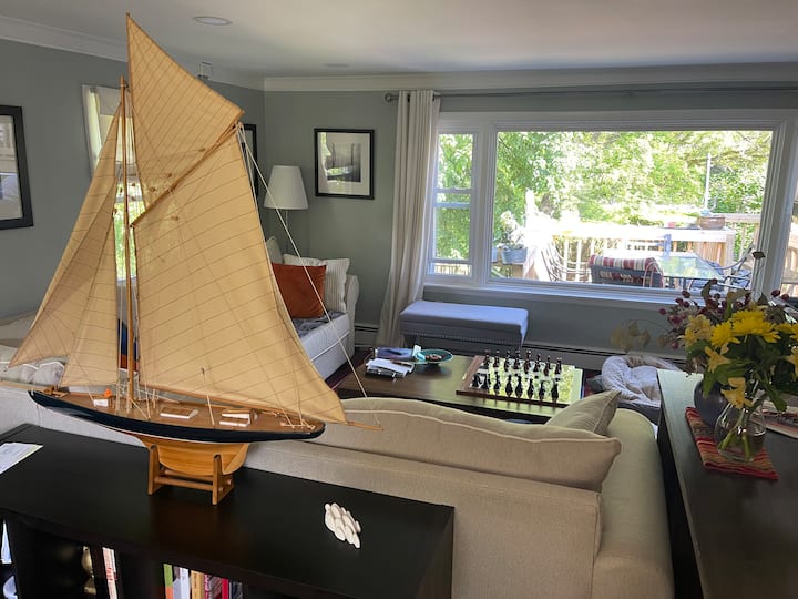 Spacious, Attractive, Clean And Quiet Townhouse. - Portland, ME