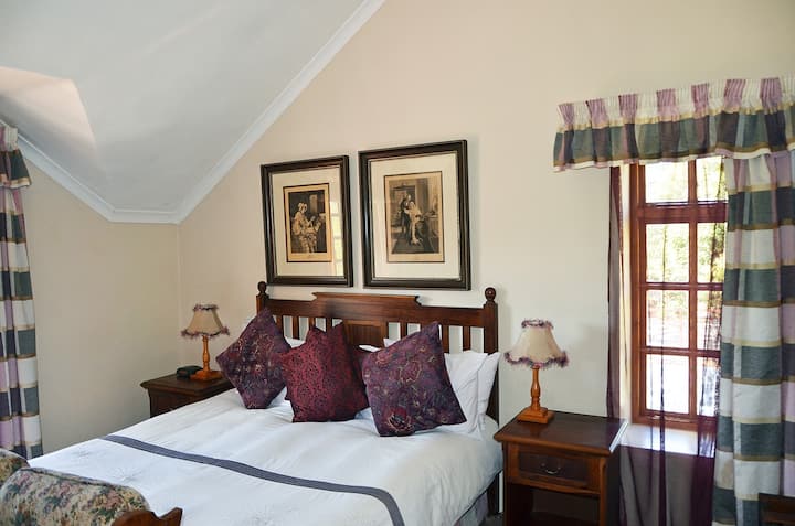 Lake Clarens Guest House Room 2 - Clarens