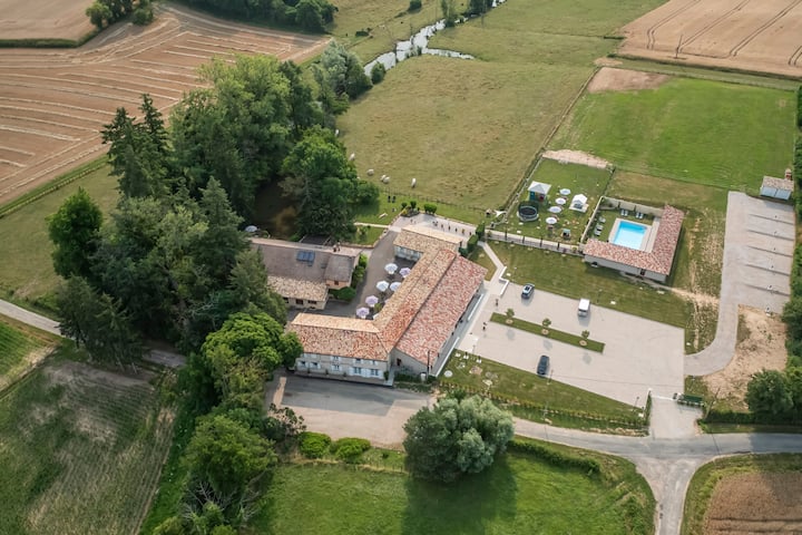 Studio Du Moulin Avec Jacuzzi - Pont-de-Vaux