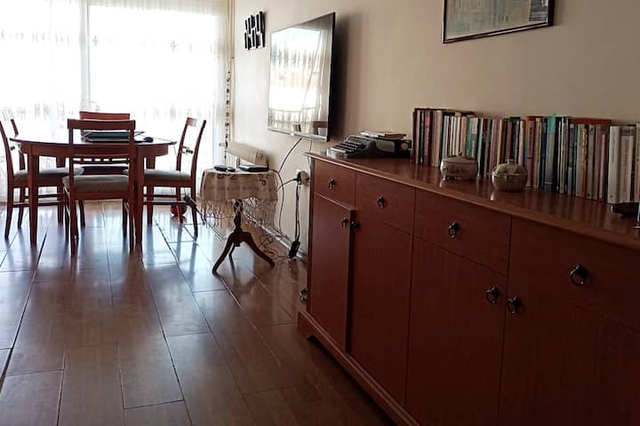 Karşıyaka Bostanlı'nın En Güzel Yerinde Konaklama! - Izmir