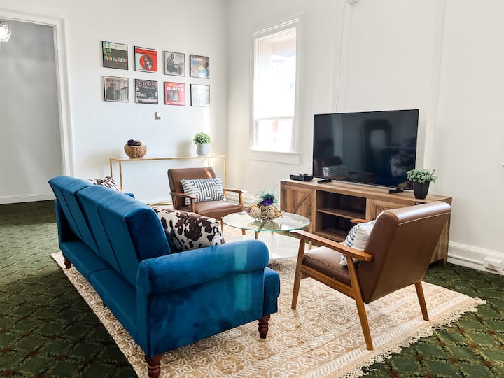 Rarely Available Balcony On Bourbon 3 Bedroom - New Orleans, LA