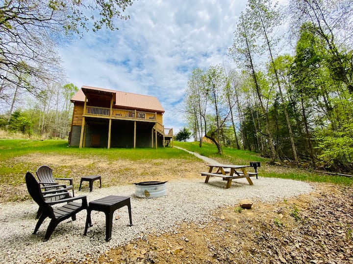 Timberview •Central Rrg W/ Wifi, Hot Tub, Fire Pit - Slade, KY