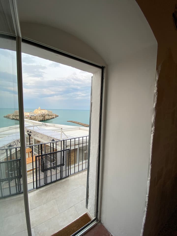 Mono Judeca By Garganoin - Vieste