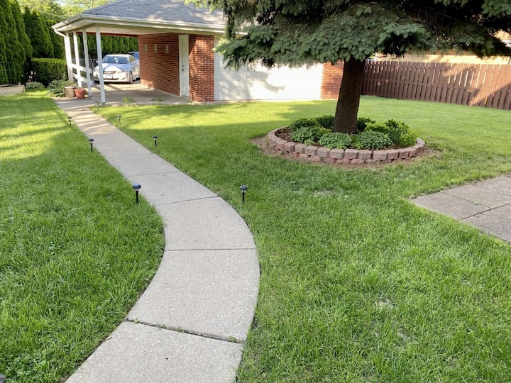 Cozy Studio Apt Mins From O'hare & Nearby Chicago - Niles, IL