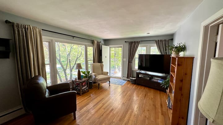 3-bedroom House Across From Game-day Shuttle - State College, PA