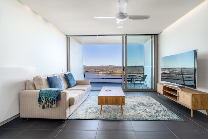 Homey Apt With Dedicated Workspace - Canberra