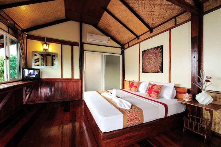 Deluxe Backpacker Bungalow On Phi Phi! - Ko Phi Phi Don