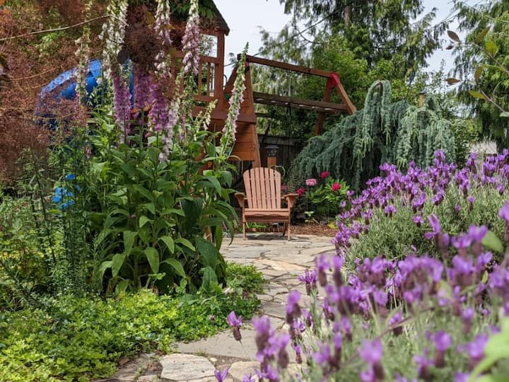 Live Like A Portlander In This Garden Oasis - Portland, OR