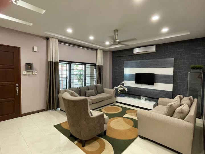 2q Homestay Bangi Ukm-4km Wi-fi, Muslim Oriented. - Kajang