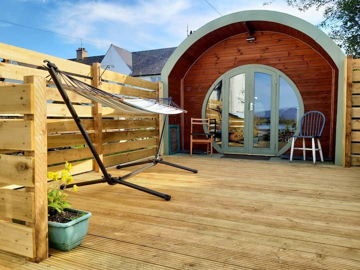 Cabin With Skye Bridge View - Skye