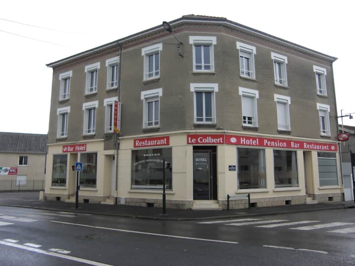 Hôtel Familial Décoration Moderne Parking Gratuit - Épernay