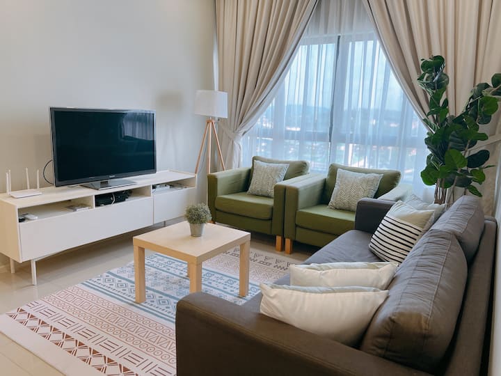 ★ Damayegandaria ★ Central Bangi | Poolview | Wifi - Bangi