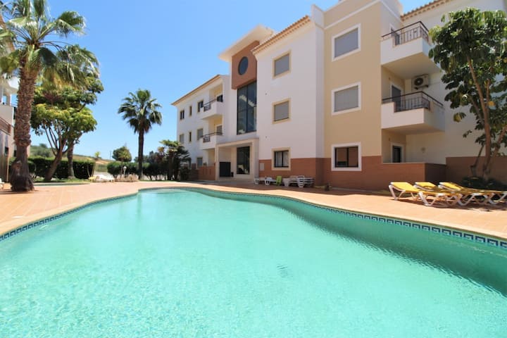 Albasul 2 Bedroom Penthouse Apartment - Bl.2-2e - Lagos