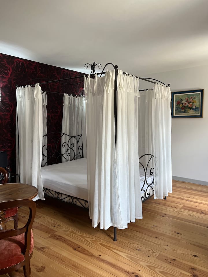 Chambre Les Roses. Maison D’hôte Les éCus - Saint-Hippolyte-du-Fort