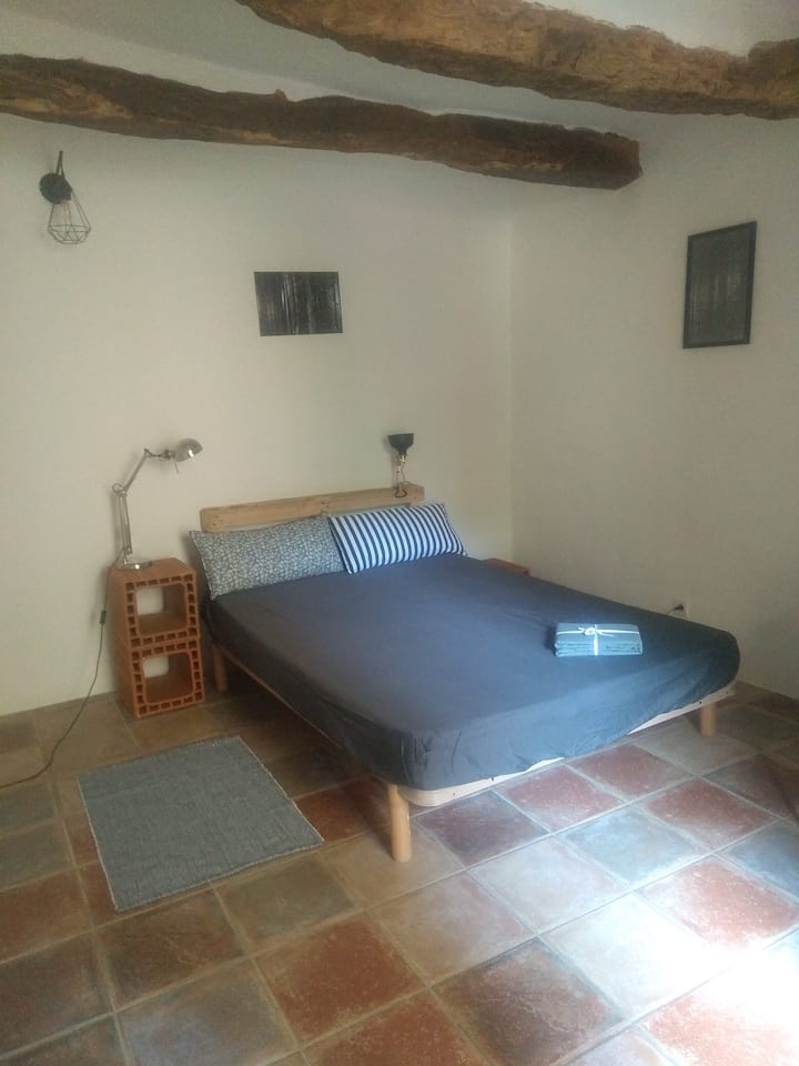 Chambre Lit Double, Sdb Dans Un Maison De Village - Buis-les-Baronnies