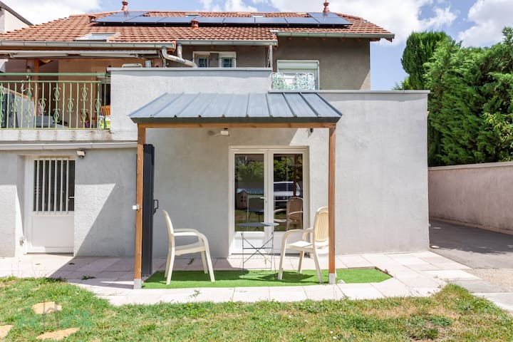 Joli T2 Avec Jardin à Bron - 2 Personnes - Chassieu