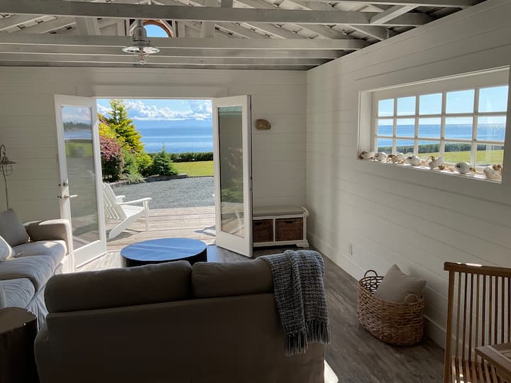 ‘The Seashack’ - A Unique Beachfront Stay For Two - Hornby Island