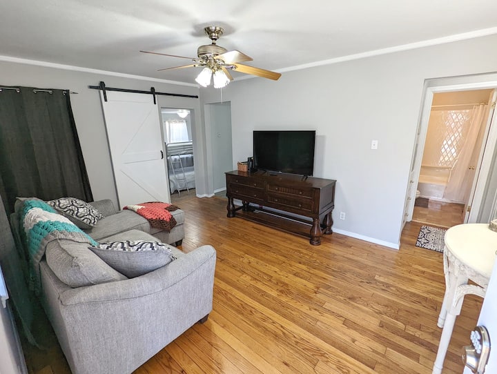 Cute 3 Bedroom Home, Great Midtown Location! - Tulsa, OK