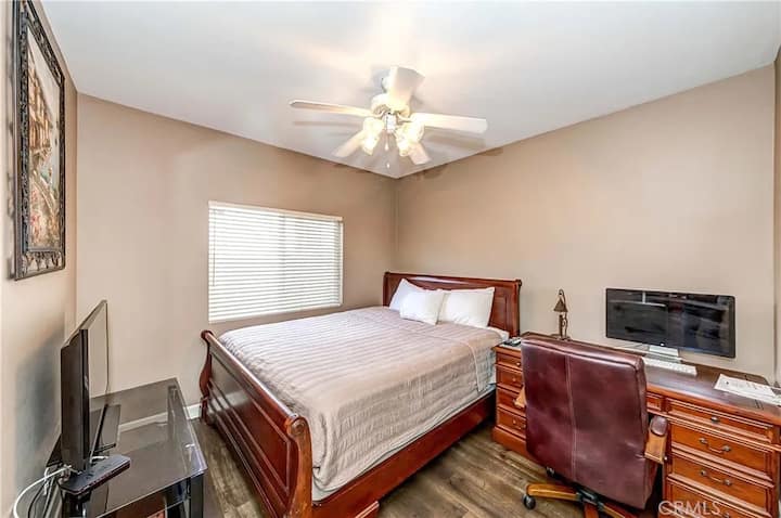 Redondo Suite, 2br 1st Floor/ Surf, Gym, Workspace - Torrance, CA