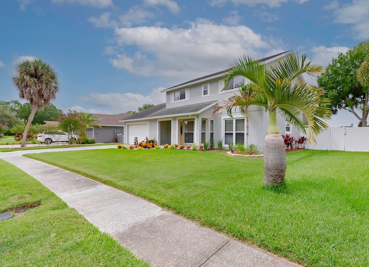Bright Up Your Vacation. Pool- Game Room-spacious - Tampa, FL
