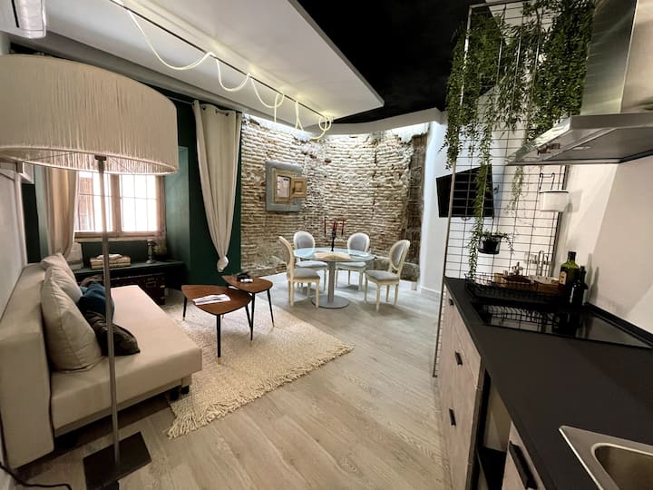 Madrid Plaza Mayor. Art & Luxury. Mundo Murillo. - Madrid