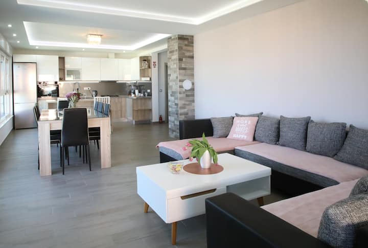 Luxury Apartment With Pool **** - Trogir