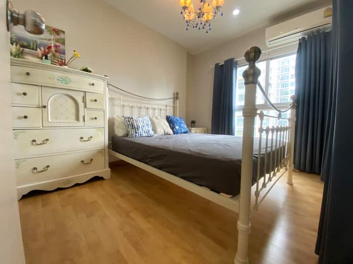 Icon Siam Vintage1br Pool View@bts Taladplu(s10) - Bangkok