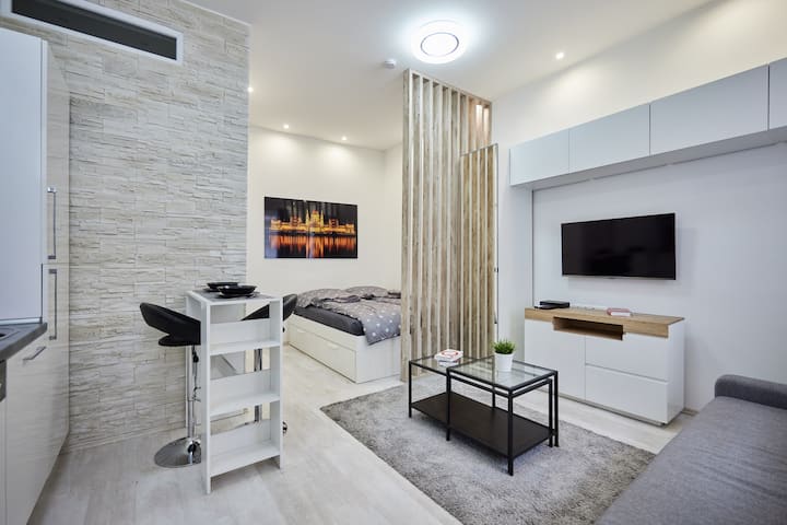 Cozy Little Apartment In Downtown Budapest - Budapest