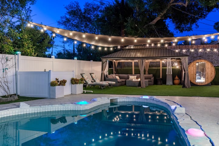 Spacious Luxury 4 Bdr, Pool, Hot Tub, Sauna, Patio - Los Ángeles, CA