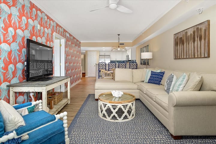 Lovely Oceanside Condo! 1 Minute Walk To The Beach - Ocean City, MD