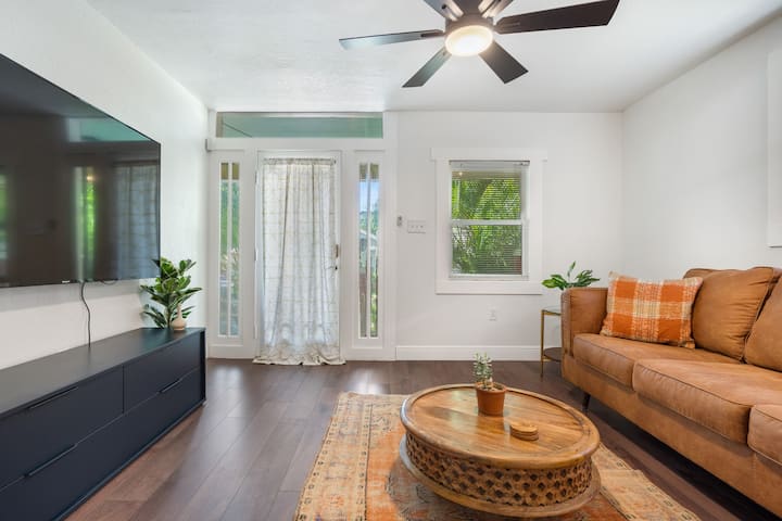 Trendy Boho Bungalow Ybor Nightlife & Restaurants - Davis Islands, FL