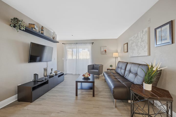 Spacious 2-bd Condo In Las Vegas With Strip View - Resorts World Las Vegas