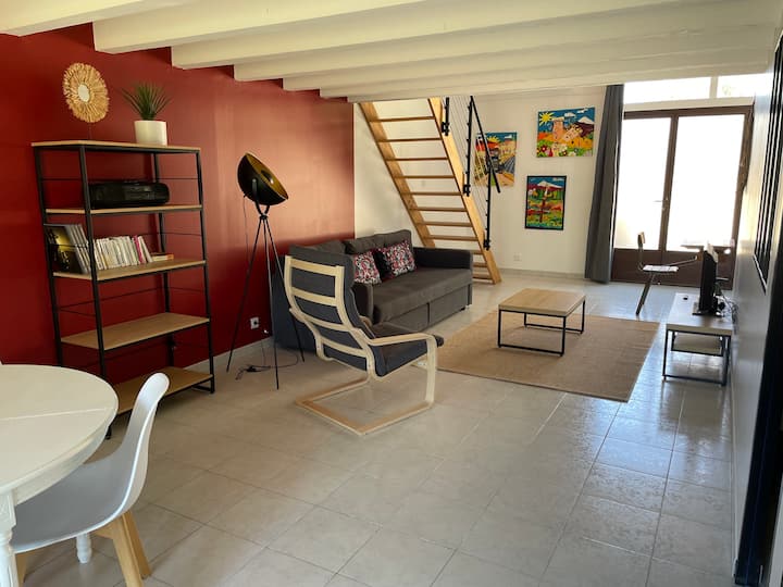 Loft Dans Un Ancien Atelier D'artiste Rénové - Monteux