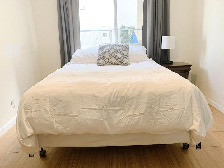 2 Bdrm Apt, 1st Fl, Quiet Complex - Sacramento