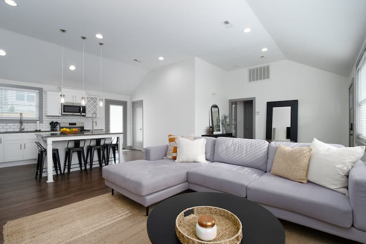 Charming Home In East Nashville - “Shelby Sojourn” - Nashville, TN