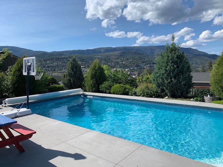 Spacious 2 Bdr B&b With Private Pool And Hot Tub - Kelowna