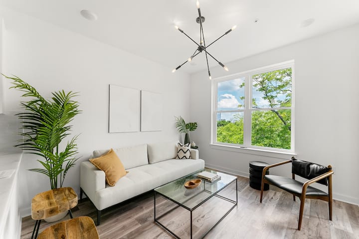 Modern Oasis In Midtown W/skyline Views, Fast Wifi - Atlanta, GA