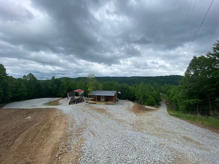 Wildcat Cabin’s #1 (Papa Bear) - Huntsville, TN
