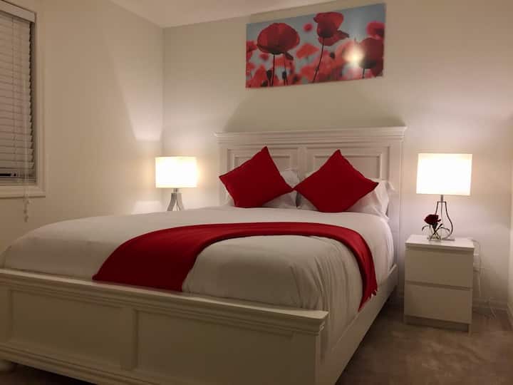 Nice House With 4beds - Ottawa