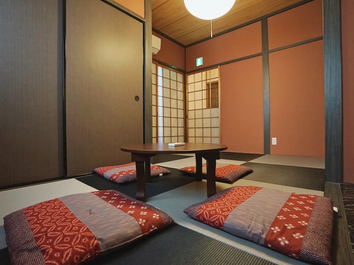 Easy Access To Kyoto/umeda/usj - Osaka