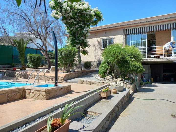 Fantástica Casa Independiente Para Disfrutar. - Los Olivos
