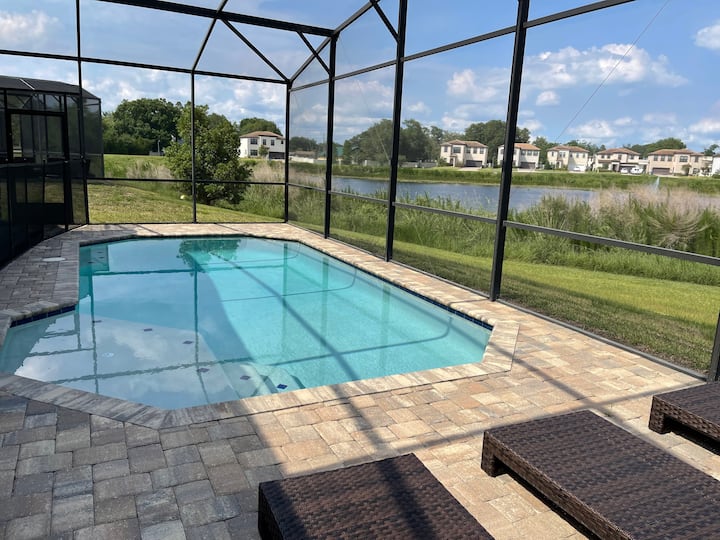 Modern 4bdrm 4.5bth W/pool And Lake View - Haines City