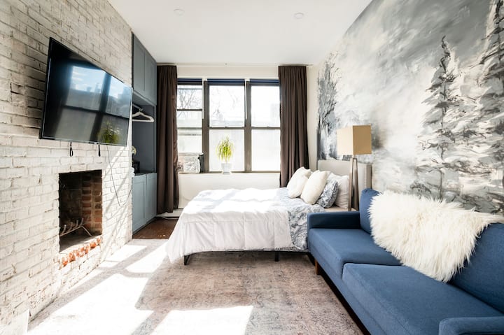 Le Château Du Bois Gris - Queens, NY