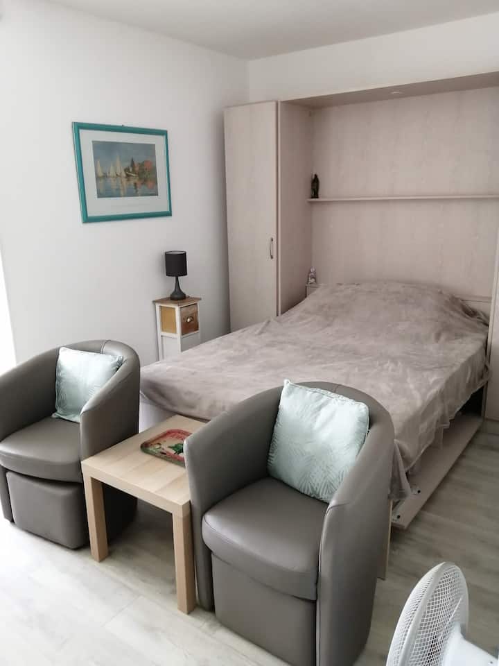 Studio Meublé Classé 2 éToiles , Résidence Calme - Gréoux-les-Bains