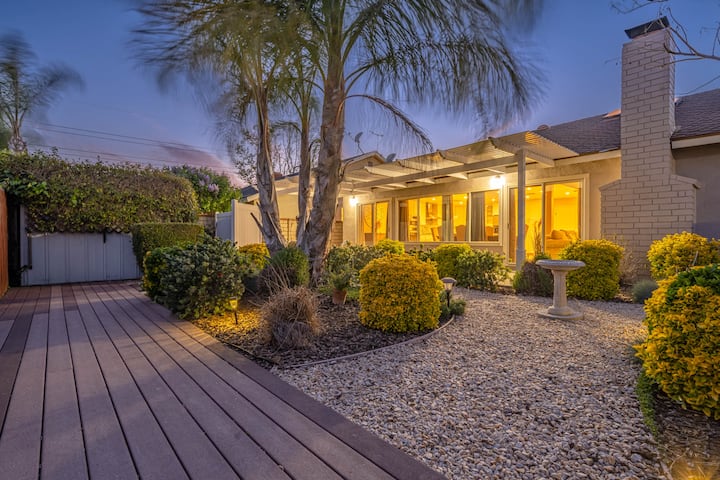 136 Modern Family Valencia Home-by-magic Mountain - Santa Clarita