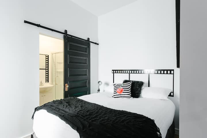 Le Cinéaste: Loft Moderne Au Coeur De La Ville - Matane